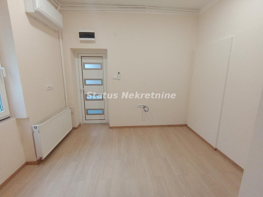 Stari Grad 20 m2 300e -0653858888