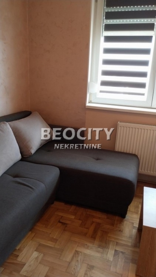 Novi Sad, Bulevar Evrope, Braće Krkljuš, 0. 5, 29m2, 300EUR