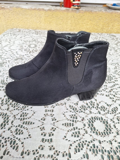 Čizme 40