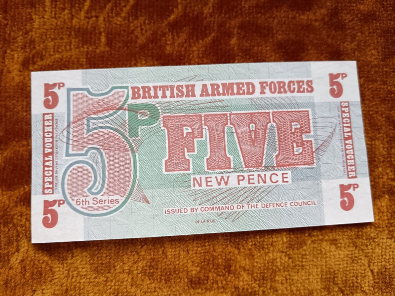 Britiš armed forces 5 new pence,1972 god.UNC