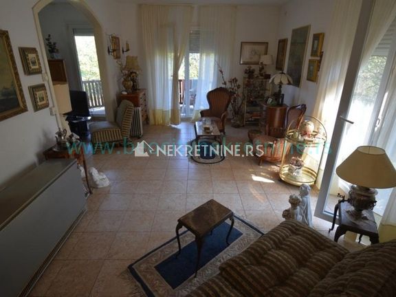 Barajevo, Vranić, Bratstva i jedinstva, 6.0, 280m2, 220000EUR