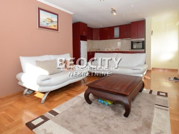 Zemun, Batajnica, DVE KUĆE Branislava Barišića Doktora, 12.0, 540m2, 550000EUR