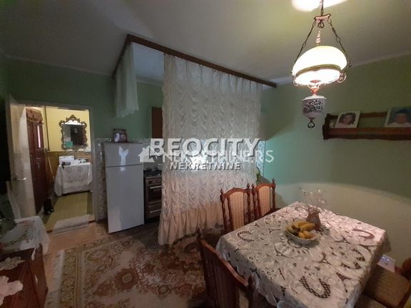 Novi Sad, Salajka, , 4.0, 200m2, 360000EUR