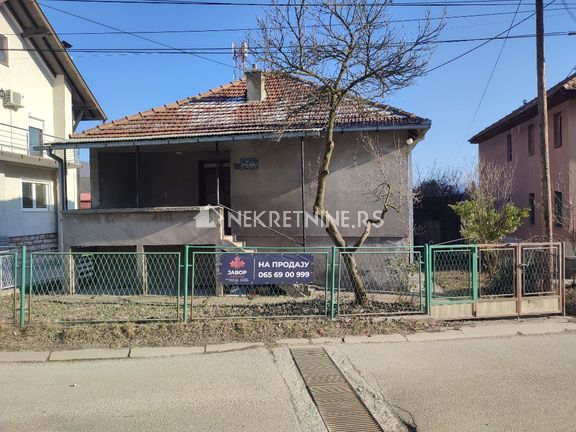 Sevojno - kuća sa placem na prodaju