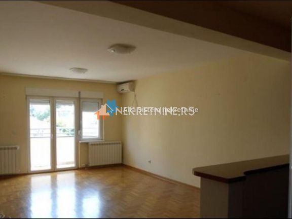 Zvezdara, Đeram pijaca, 3.0 stan, 67m2, 750 EUR, ID 51707