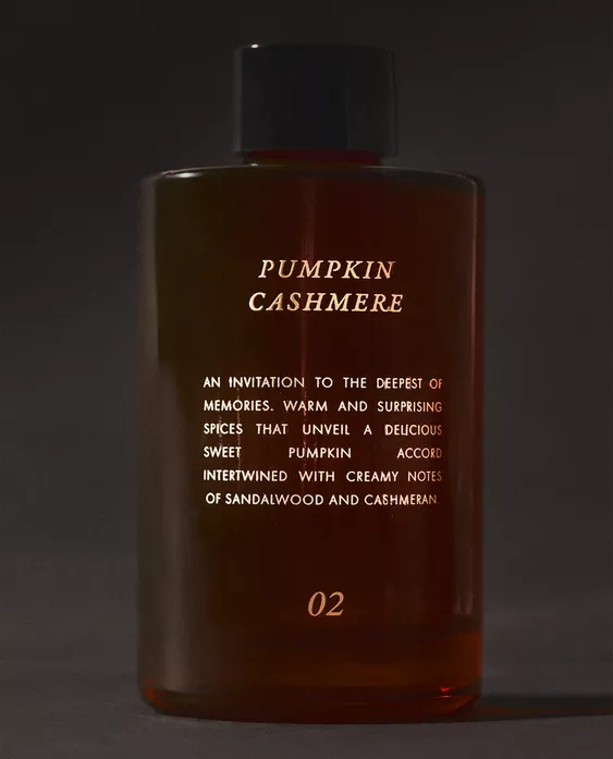 (200 ML) MIRISNI OSVEŽIVAČ SA ŠTAPIĆIMA PUMPKIN CASHMERE