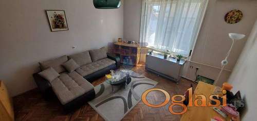 Dvosoban skoro u centru