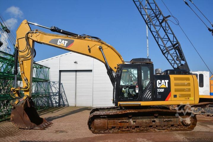 Bager za puzanje
CAT 330FL