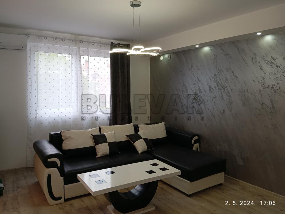 Majora Gavrilovića, Trosoban stan za izdavanje, 76m2, 350€