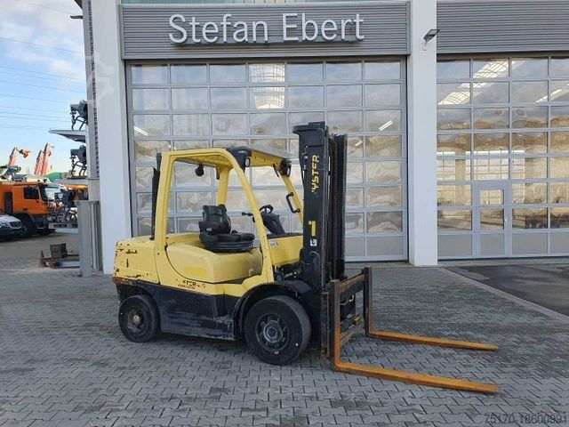 Viljuškar sa prednjim utovarivačem
HYSTER H4.5 FT S5 / Duplex: 3.40m / nur 3.366h! / SS