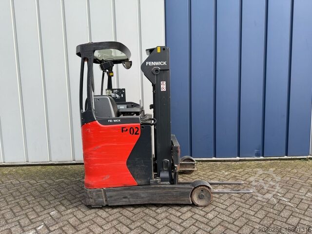 Visoke stekere
Linde R14-01