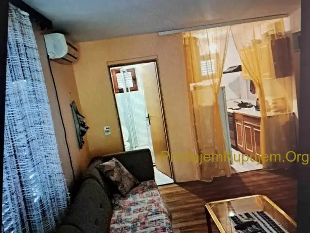 Izdaje se apartman-vikendica na Srebrnom jezeru