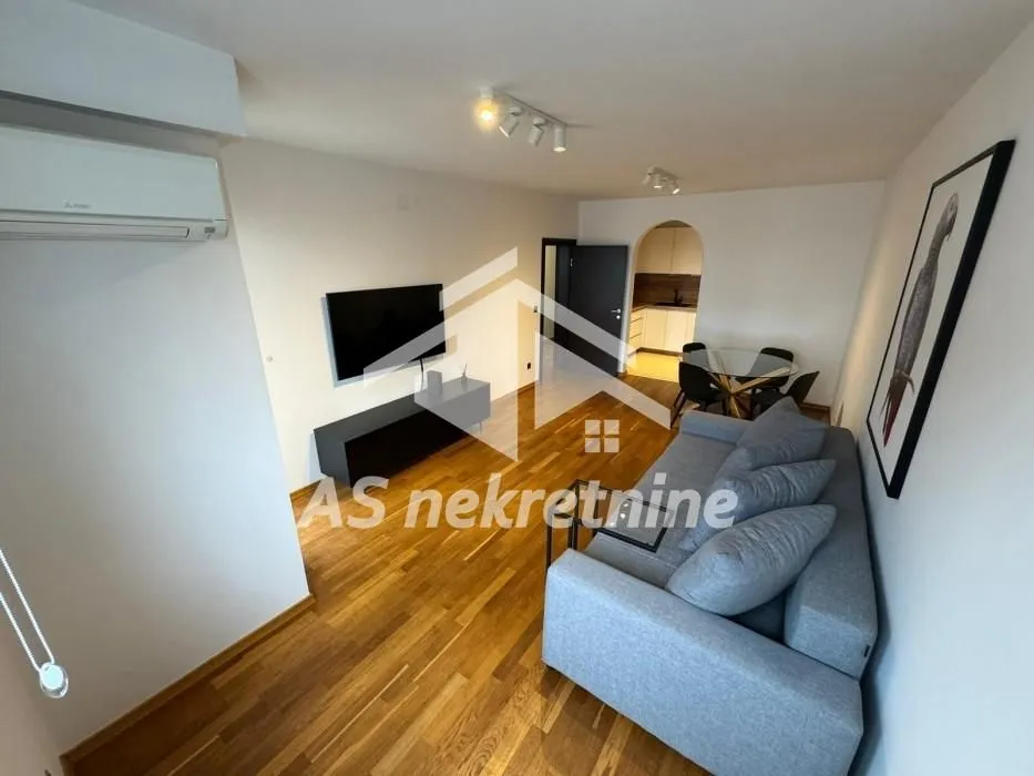 Izdavanje, dvosoban stan, 55m2, Sarajevska, Beograd