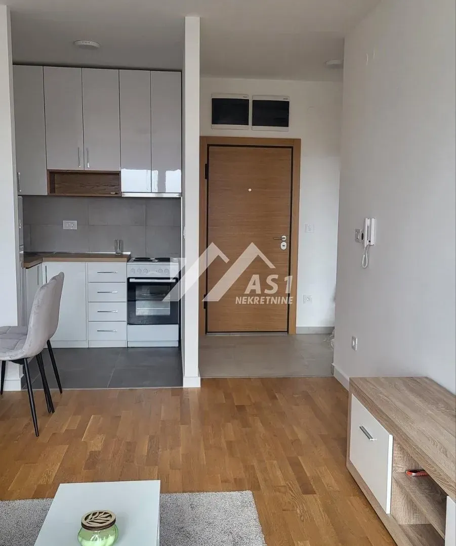 Izdavanje, dvosoban stan, 42m2, Novo naselje, Novi Sad