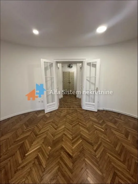 Izdavanje, poslovni prostor, 80m2, Stari Grad, Beograd