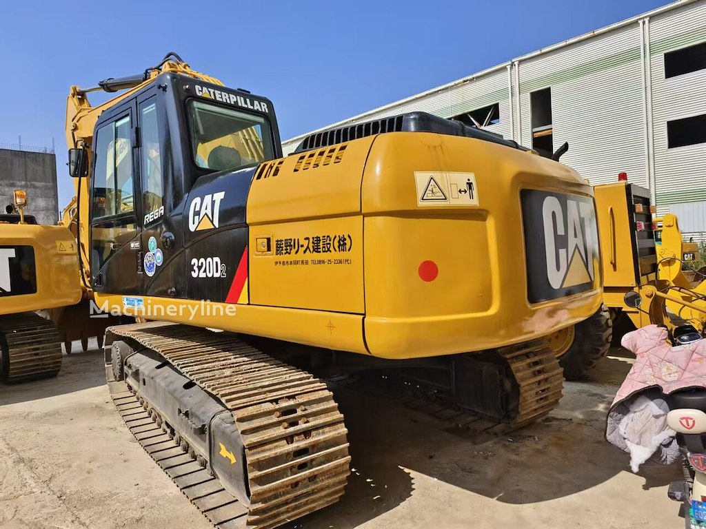 Caterpillar 320D2 bager guseničar