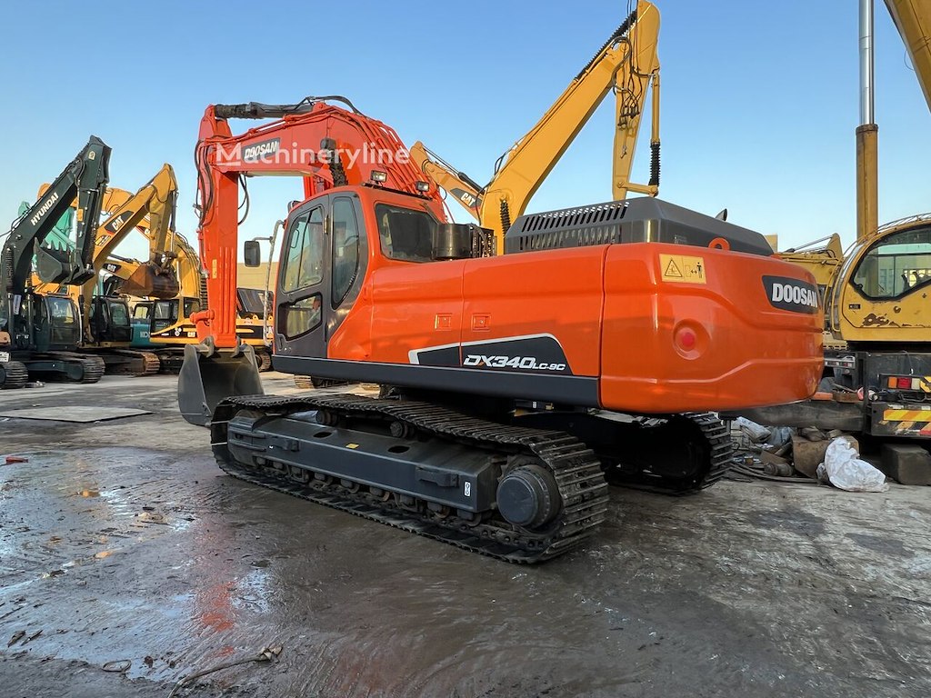 Doosan DX340 bager guseničar