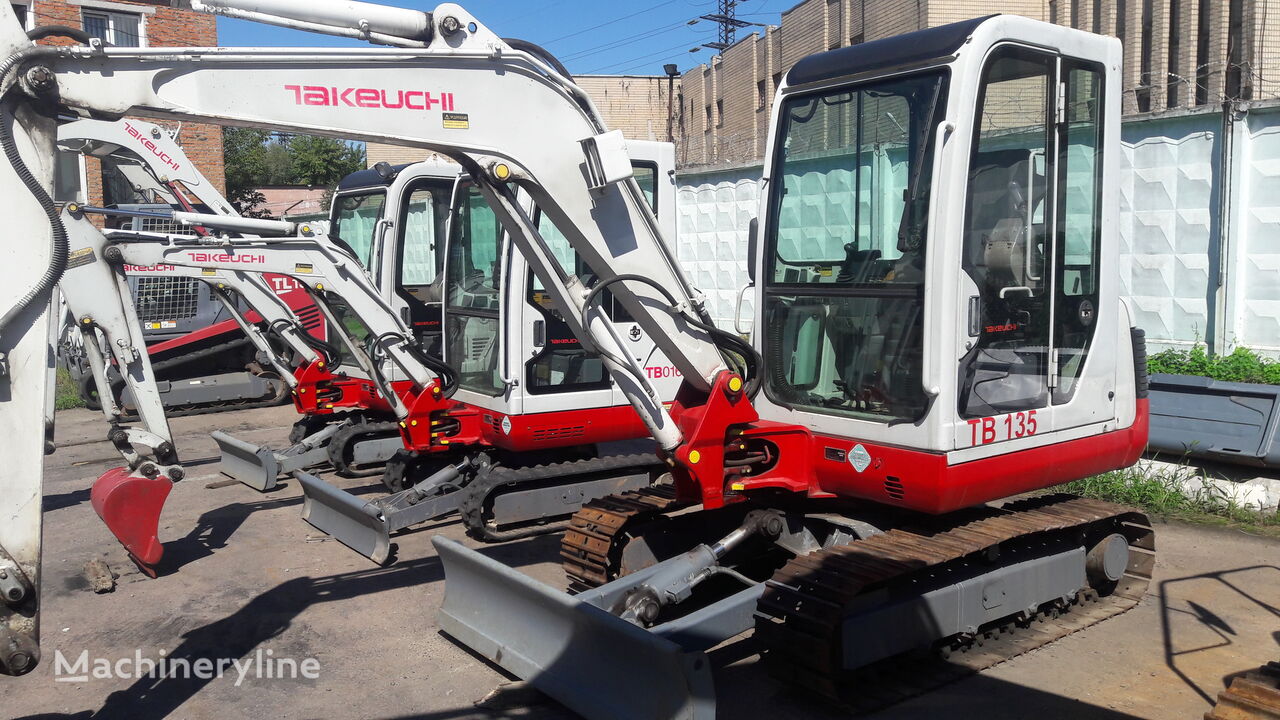 Takeuchi TB135 bager guseničar