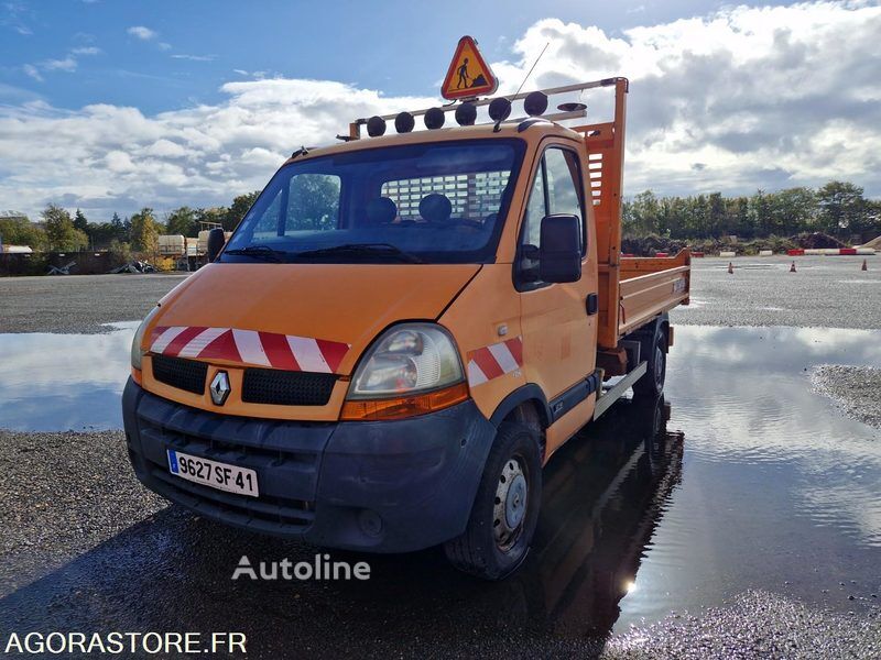 Prodaje se Renault Master kiper na aukciji