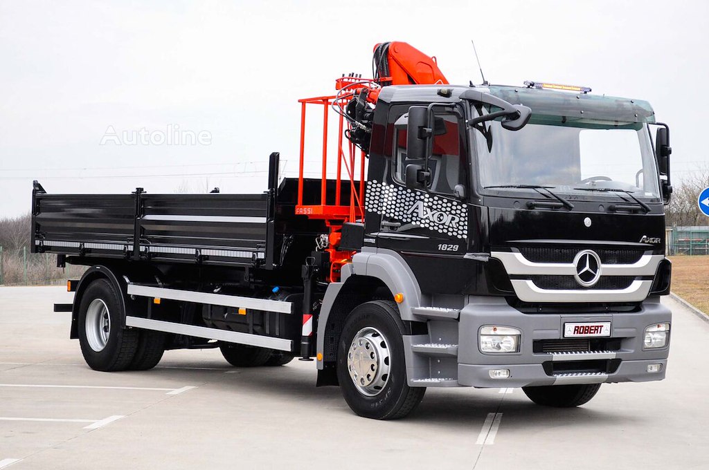 Mercedes-Benz AXOR 1829 TROJSTRANNÝ SKLÁPAČ + HYDR. RUKA / EU5 kiper