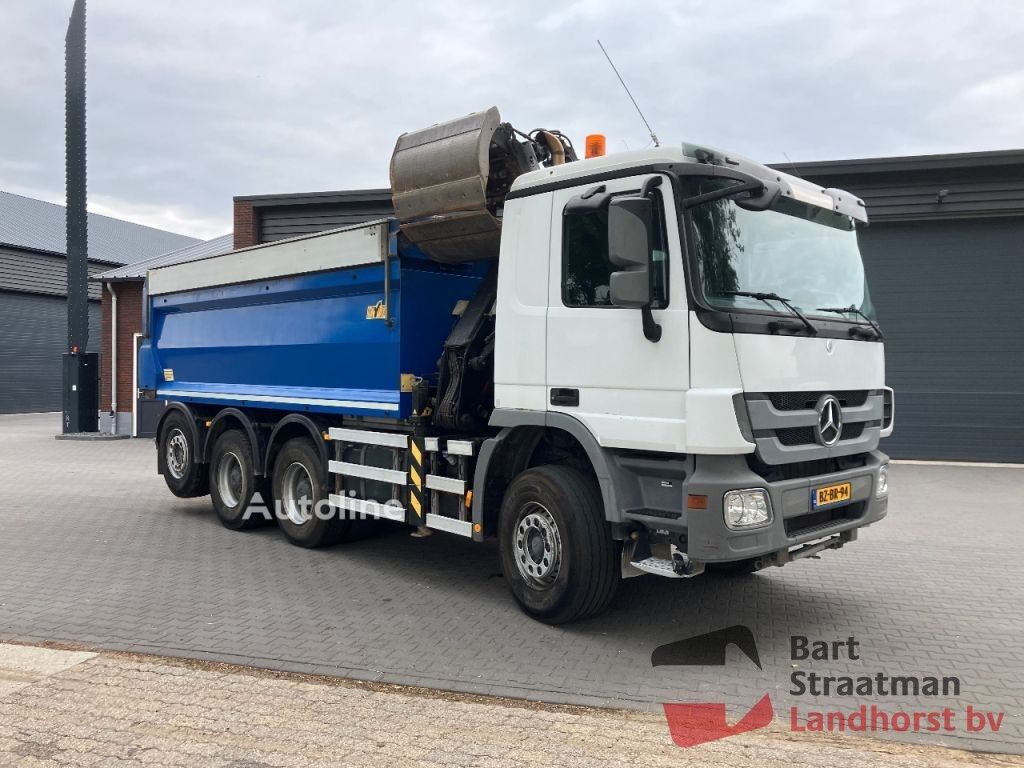 Mercedes-Benz Actros 3641 8x4/4 Euro 5 Asfaltkipper met HMF 1643 Z2 autolaadkr kiper