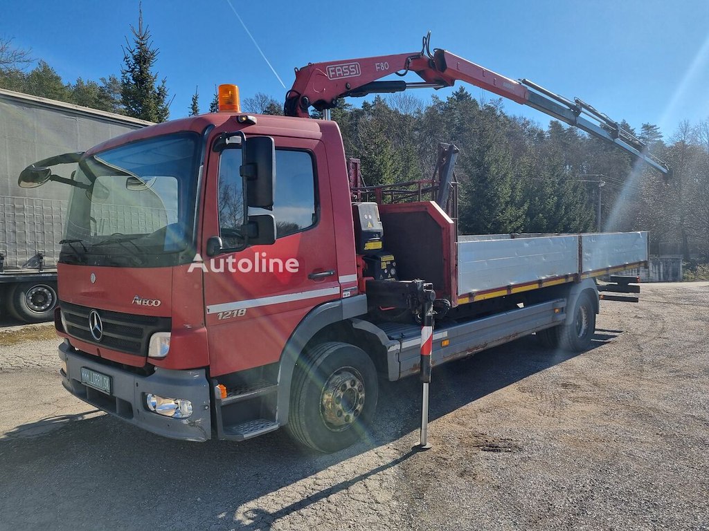 Mercedes-Benz ATEGO 1218 EU5 + FASSI 80 11meters + basket kamion s ravnom platformom