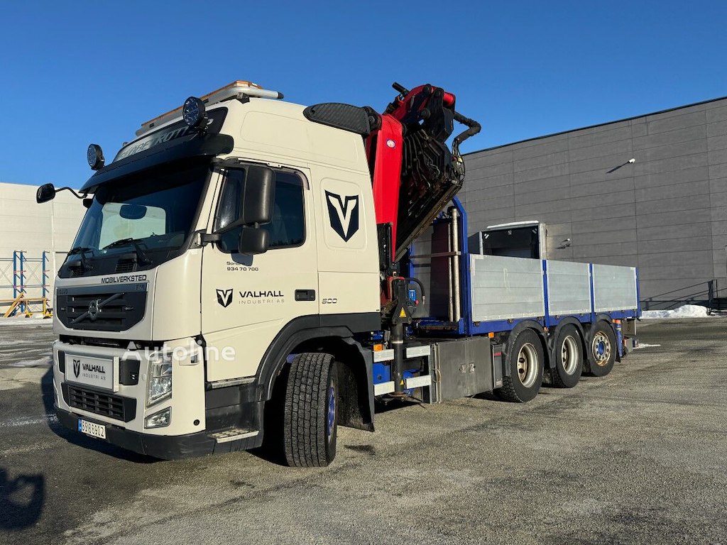 Prodaje se Volvo FM kamion s ravnom platformom na aukciji