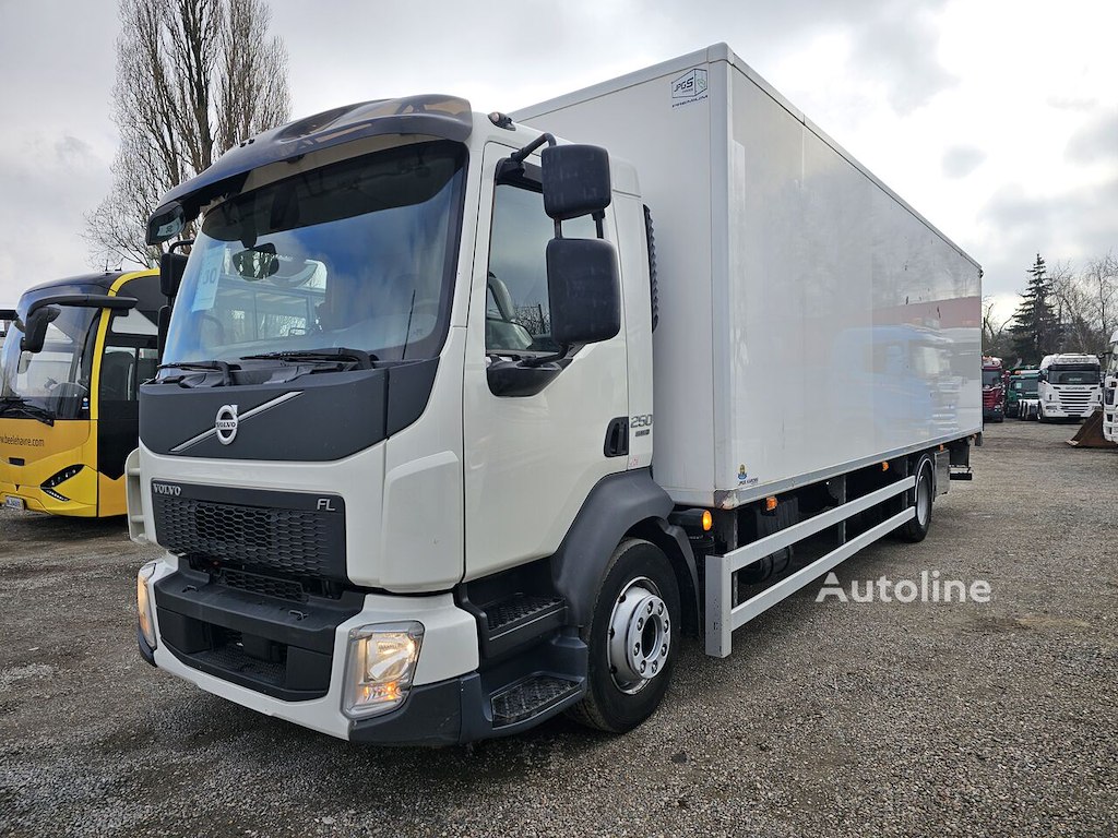 Volvo FL 250 14 tons Euro6 Ad-Blue Hebebühne kamion furgon