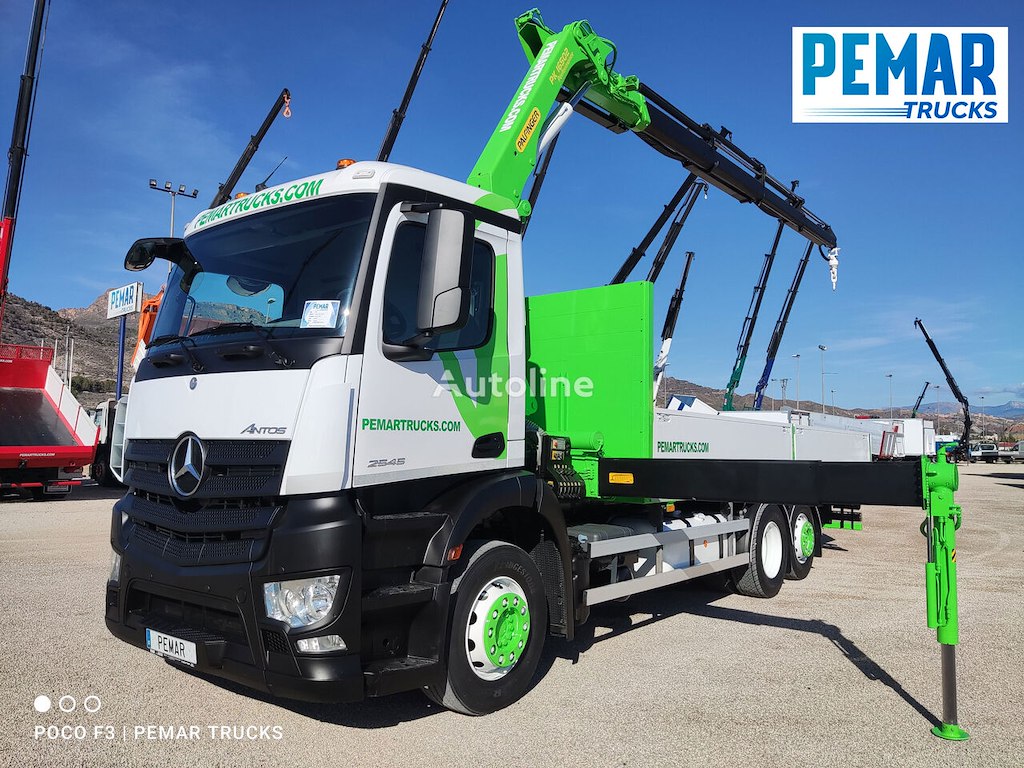 Mercedes-Benz ANTOS 2545 GRUA CAJA FIJA 6X2 kamion s ravnom platformom