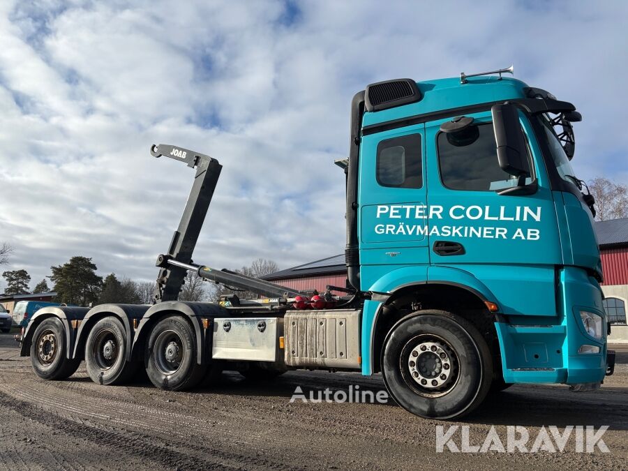 Prodaje se Mercedes-Benz Arocs rol kiper sa kukom na aukciji