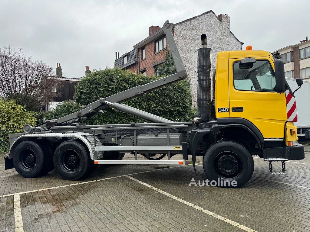 Prodaje se Volvo FM12 6X6R rol kiper sa kukom na aukciji