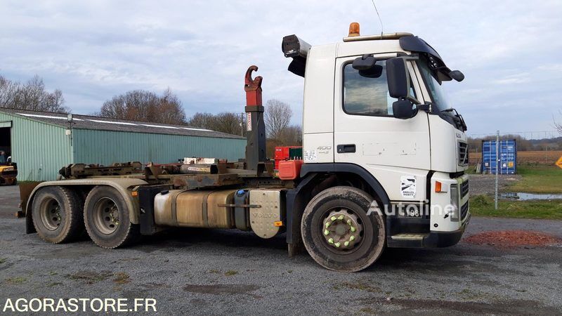 Prodaje se Volvo FM 400 rol kiper sa kukom na aukciji