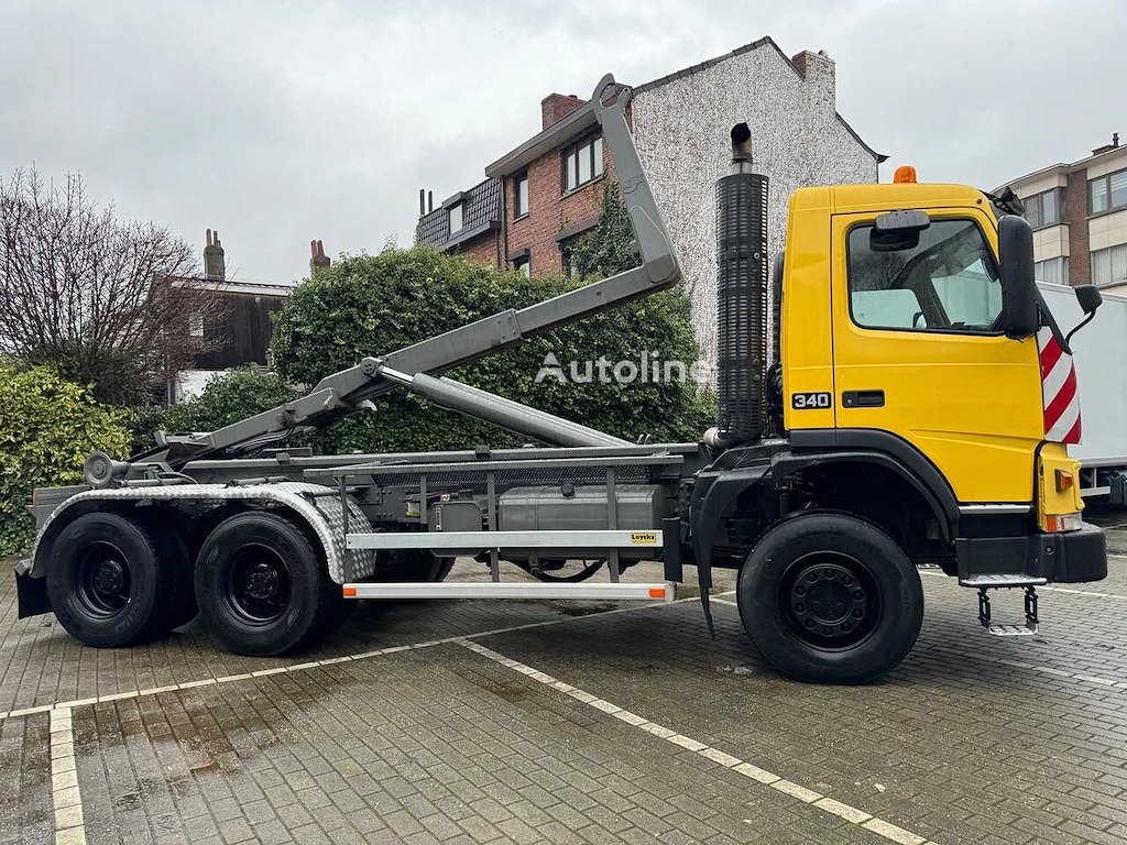 Prodaje se Volvo FM12 6X6R rol kiper sa kukom na aukciji