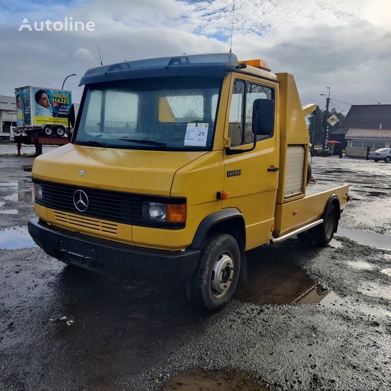 Mercedes-Benz 609 autotransporter