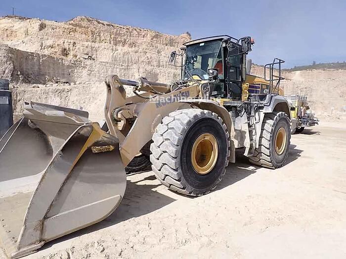 Komatsu WA475-10 prednji utovarivač