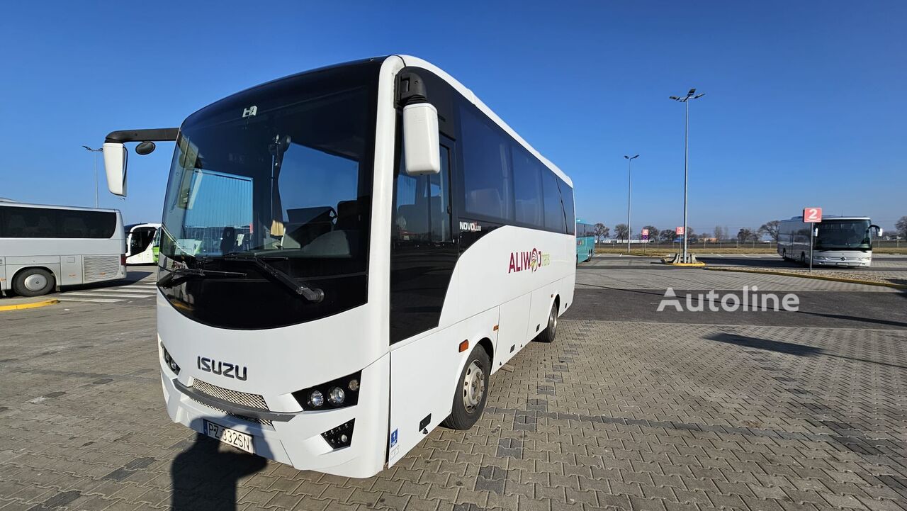 Isuzu NOVO turistički autobus