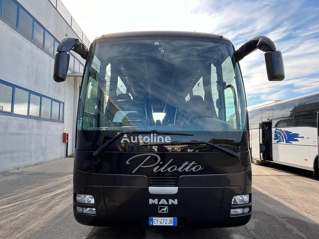 Prodaje se MAN Lion's Coach turistički autobus na aukciji