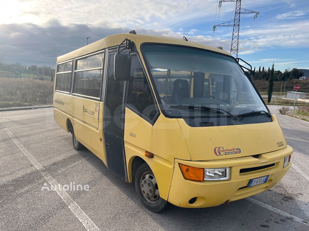 Prodaje se IVECO Cacciamali prigradski autobus na aukciji