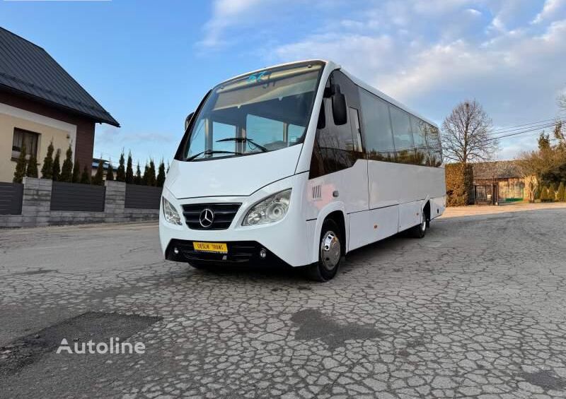 Mercedes-Benz VARIO 818 prigradski autobus