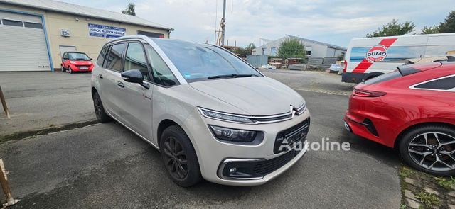 Citroen Grand C4 Picasso minivan