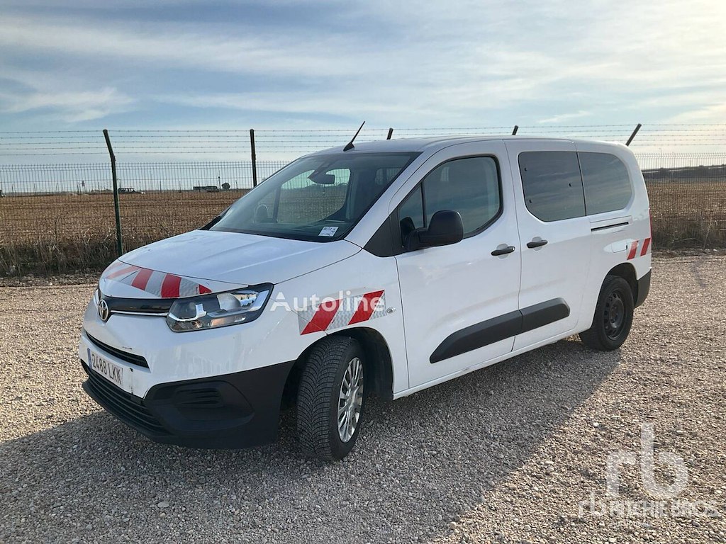 Prodaje se Toyota PROACE CITY VER minivan na aukciji