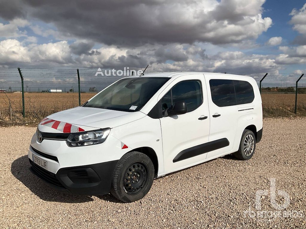 Prodaje se Toyota PROACE CITY VER minivan na aukciji