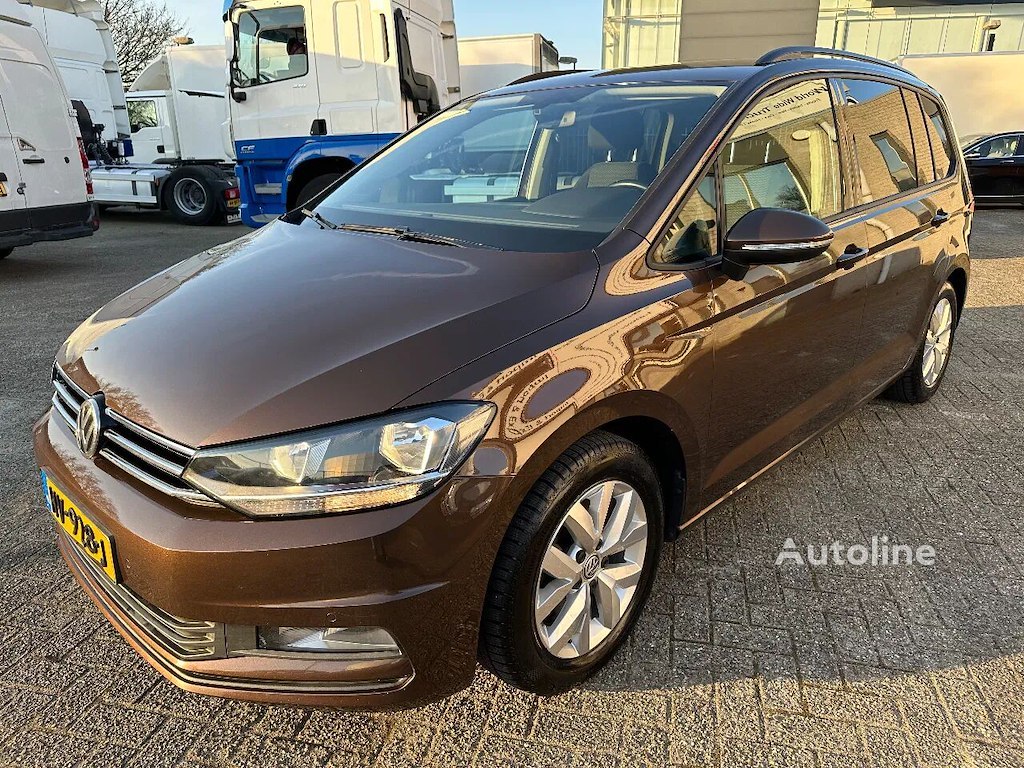 Volkswagen Touran 1.2 TSI COMFORTLINE + APK / TUV + 4 WINTER TYRES WITH RIM minivan