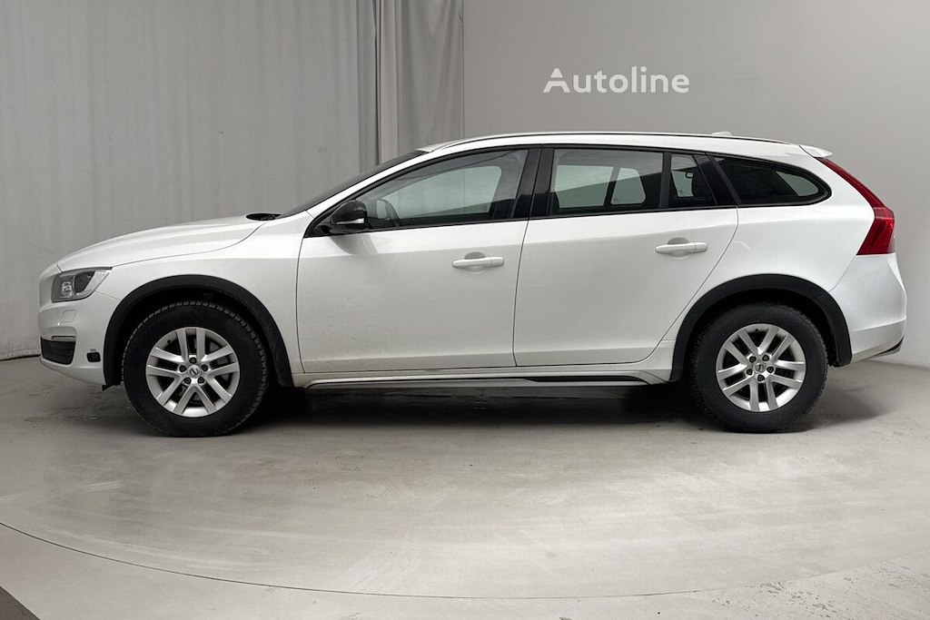 Prodaje se Volvo V60 Cross Country krosover na aukciji