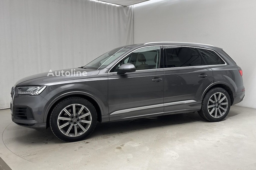 Prodaje se Audi Q7 krosover na aukciji