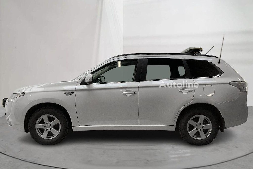 Prodaje se Mitsubishi Outlander krosover na aukciji