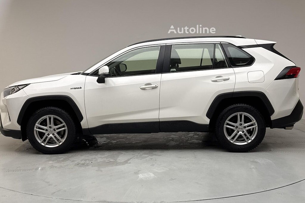 Prodaje se Toyota RAV4 krosover na aukciji