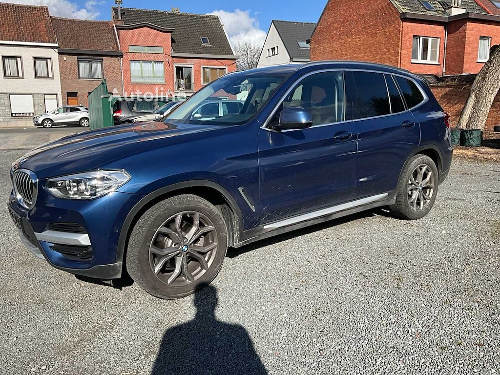 Prodaje se BMW X3 sDrive18d krosover na aukciji