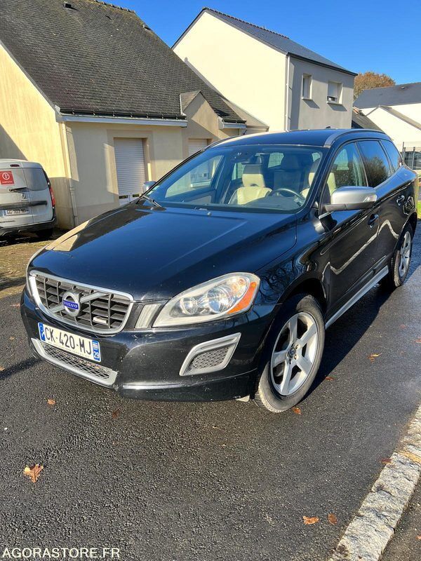 Prodaje se Volvo XC60 krosover na aukciji