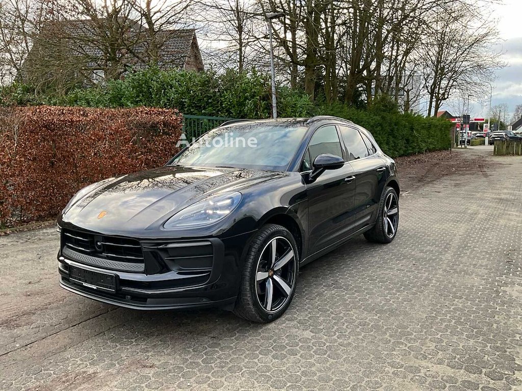 Prodaje se Porsche Macan krosover na aukciji